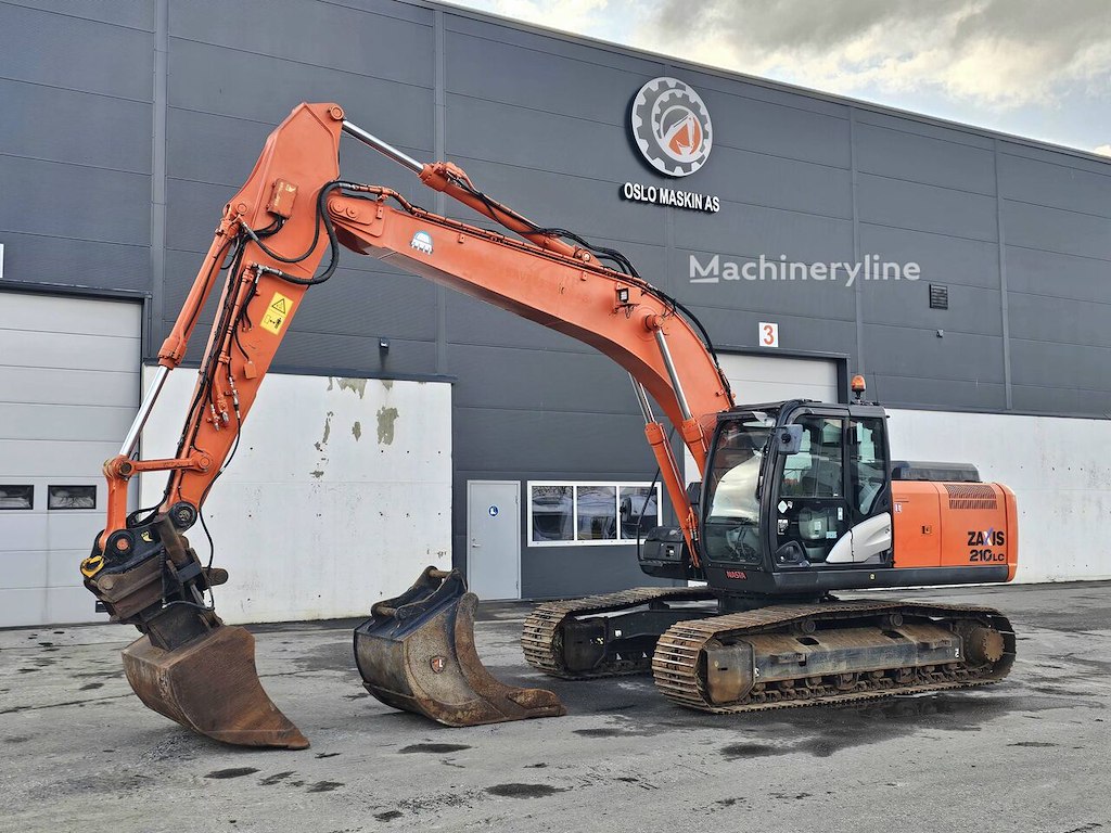 Hitachi ZX210LC-5B bager guseničar