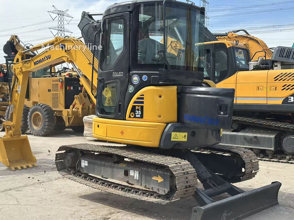 Komatsu PC35MR-2 mini bager
