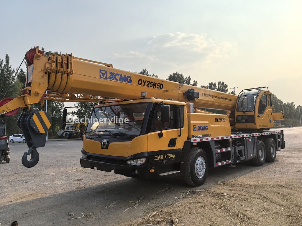 XCMG QY25K5D 25ton truck crane autodizalica