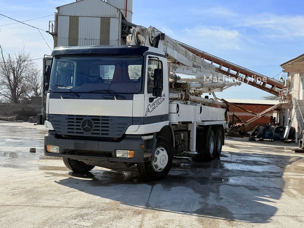 Putzmeister 38 na šasiji Mercedes-Benz Actros pumpa za beton