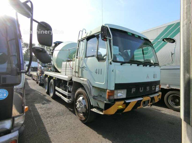 2DFFF na šasiji Mitsubishi Fuso TRUCK kamion s mešalicom za beton