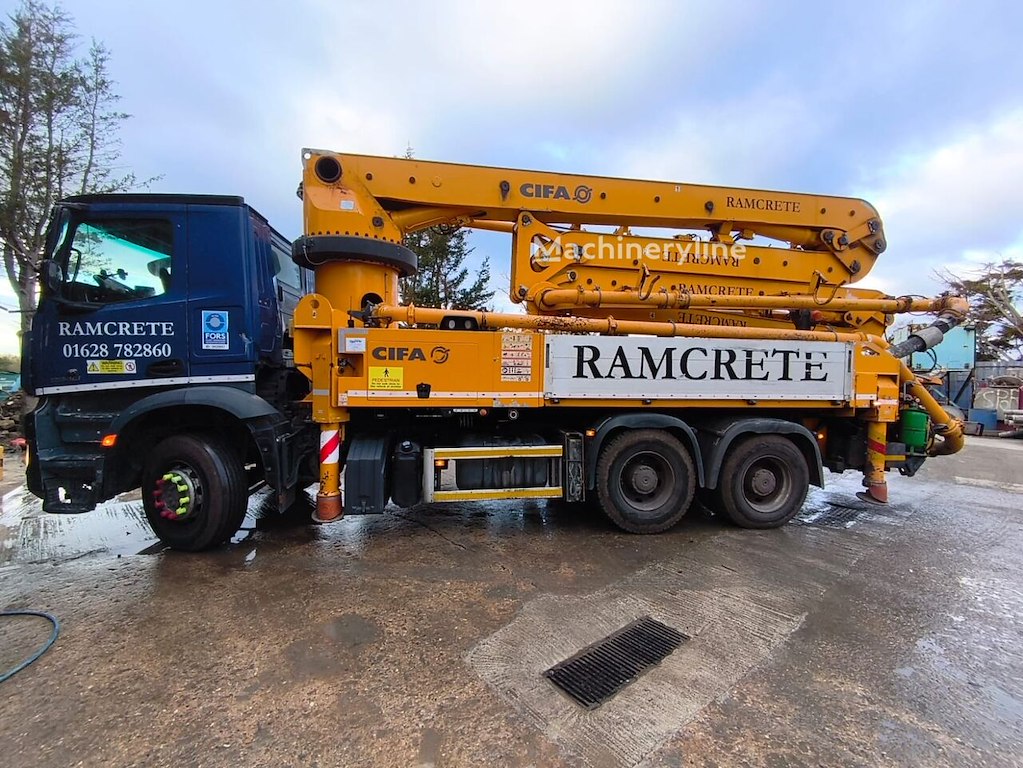Cifa 31.5 rotating tip section na šasiji Mercedes-Benz pumpa za beton
