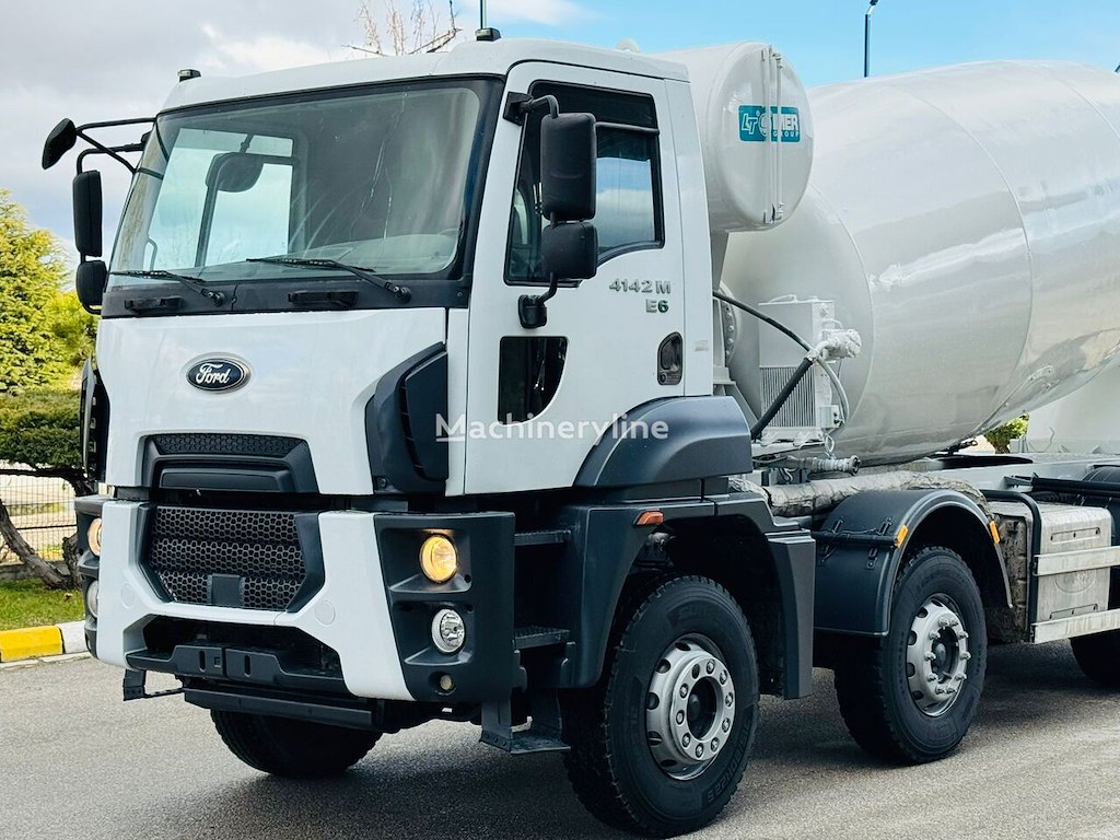 IMER Group na šasiji Ford 4142 kamion s mešalicom za beton