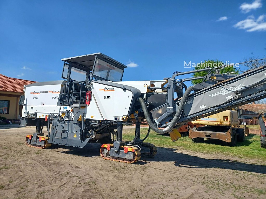 Wirtgen W210i glodalica za asfalt