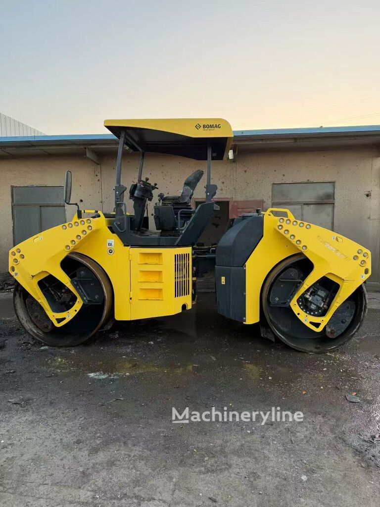 BOMAG BW203AD-4 valjak za asfalt