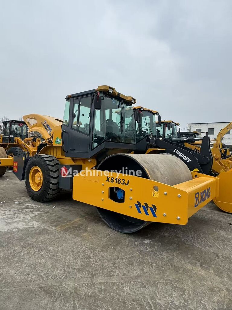 XCMG XS163 kompaktor s jednim valjkom