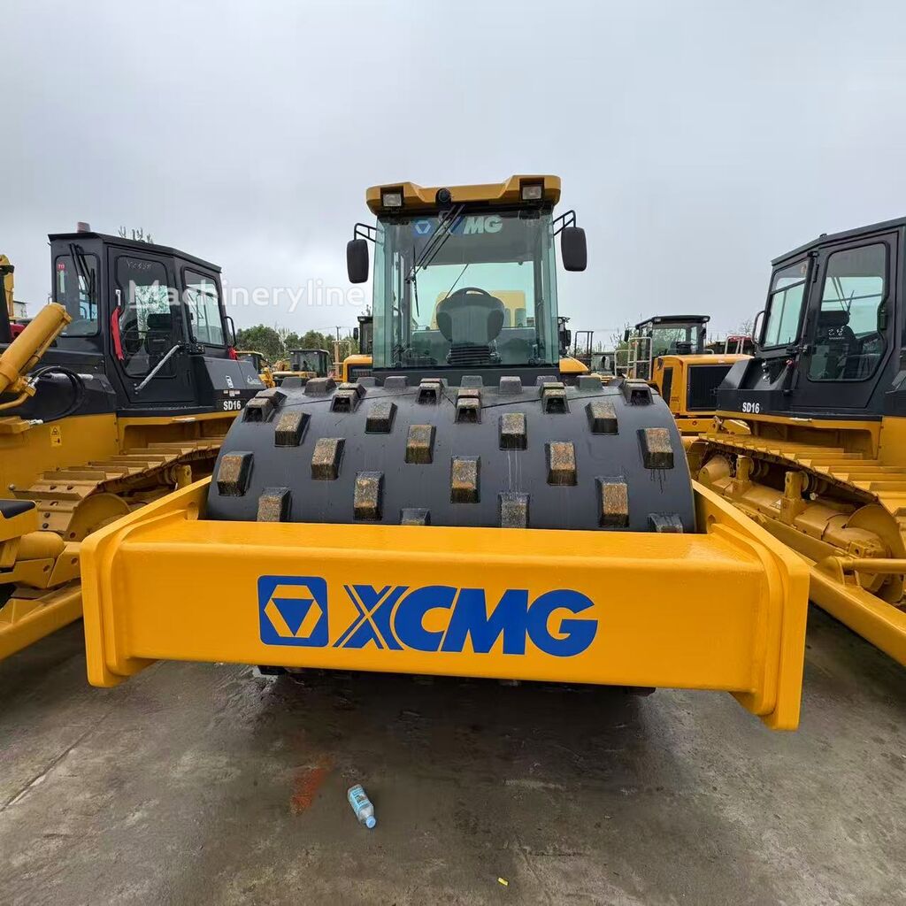 XCMG XS223 sheep foot 22 tons kompaktor s jednim valjkom