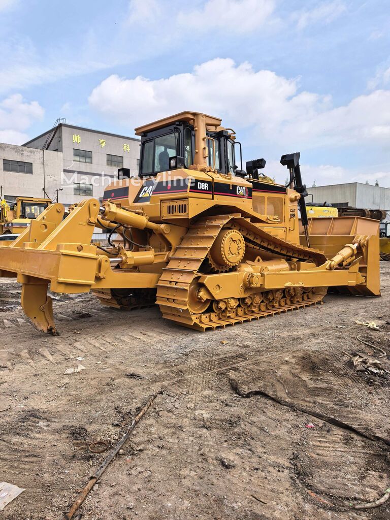 Caterpillar D8R buldožer