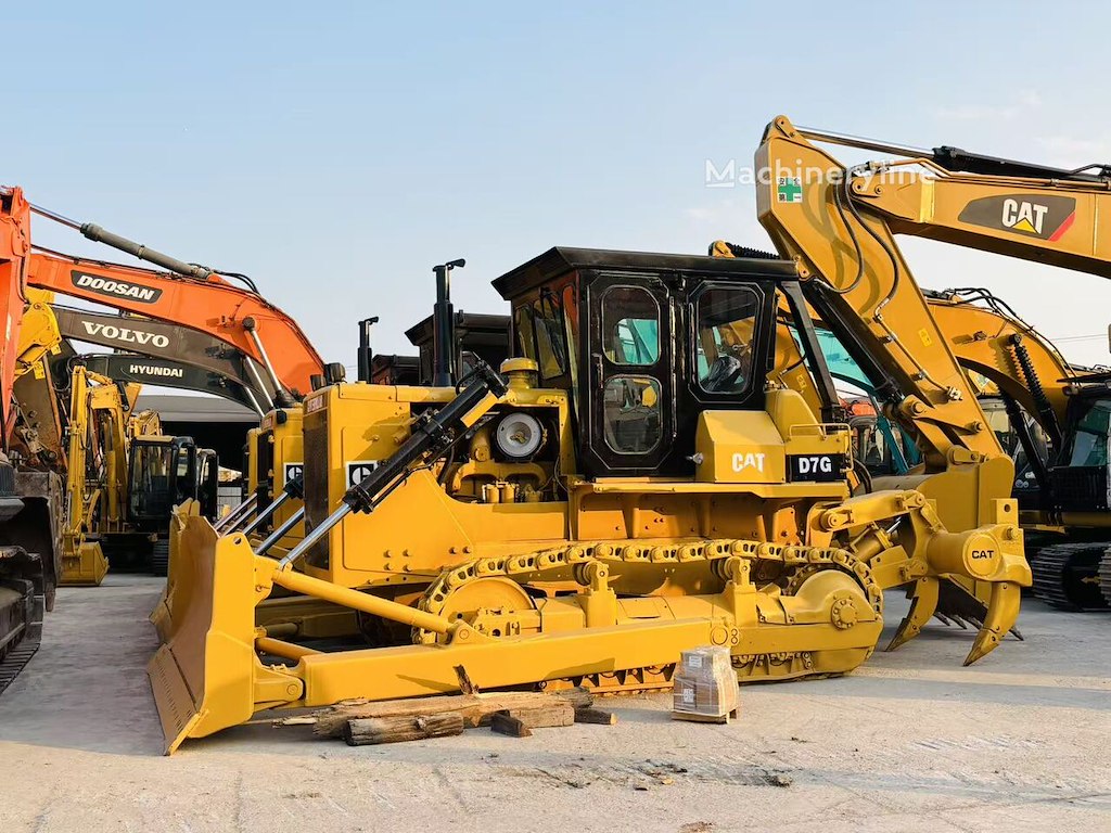 Caterpillar D7G buldožer