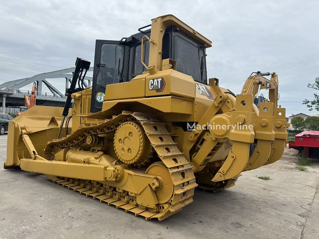 Caterpillar D6R buldožer