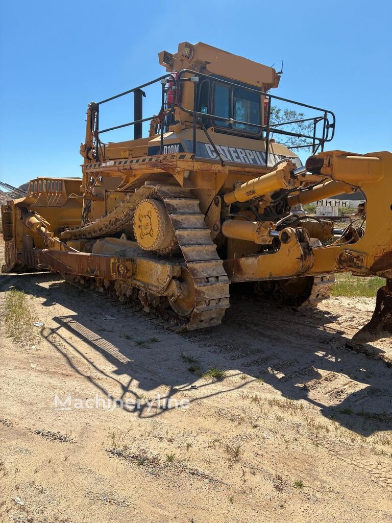 Caterpillar D10N buldožer