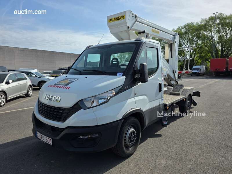 Prodaje se IVECO 35S14H auto dizalicu s korpom na aukciji