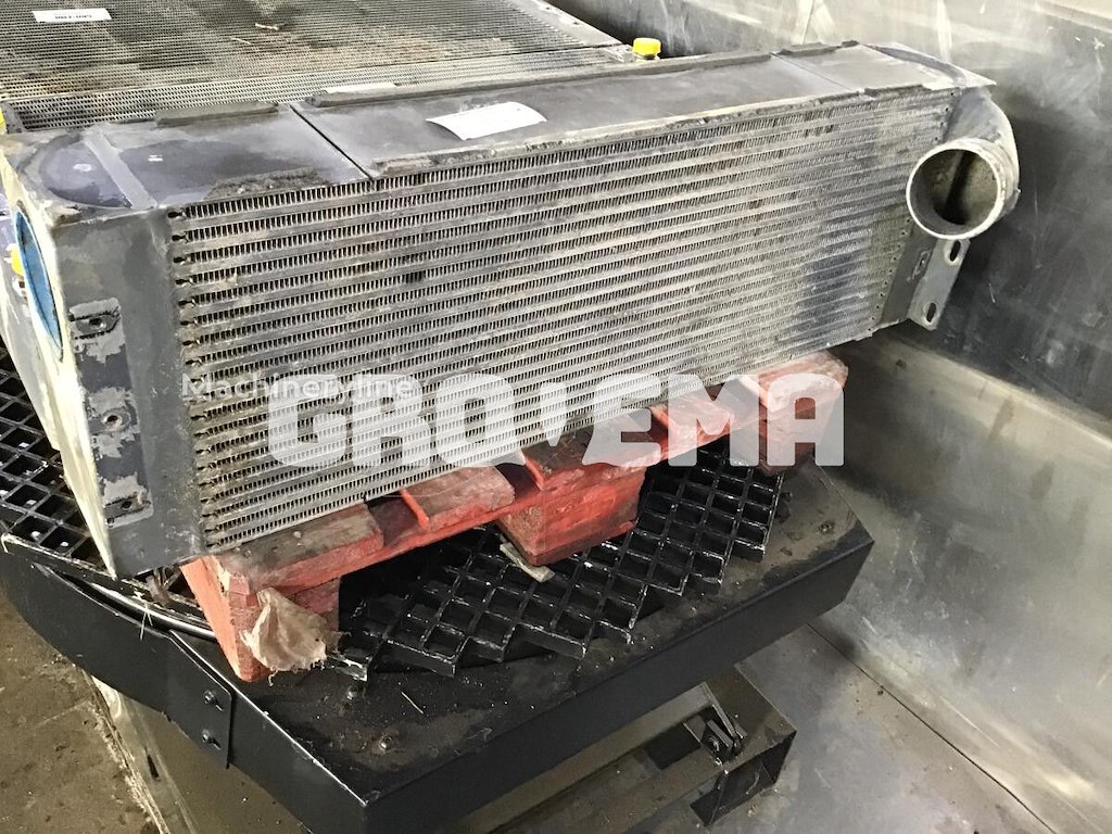 Liebherr Intercooler 1015877 hladnjak ulja