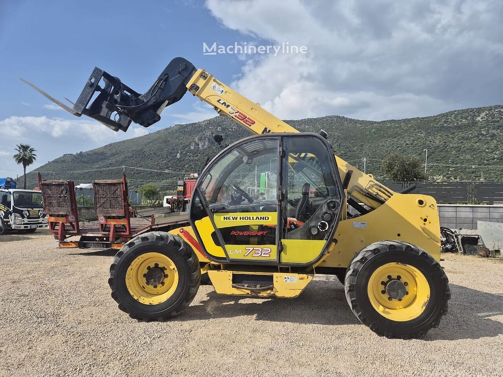 New Holland LM732 teleskopski utovarivač