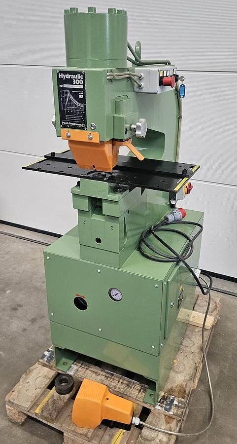 Peddinghaus Hydraulic 300 trakasta testera za metal