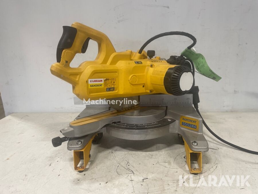 Prodaje se DeWalt DWS777 kružnu testeru na aukciji