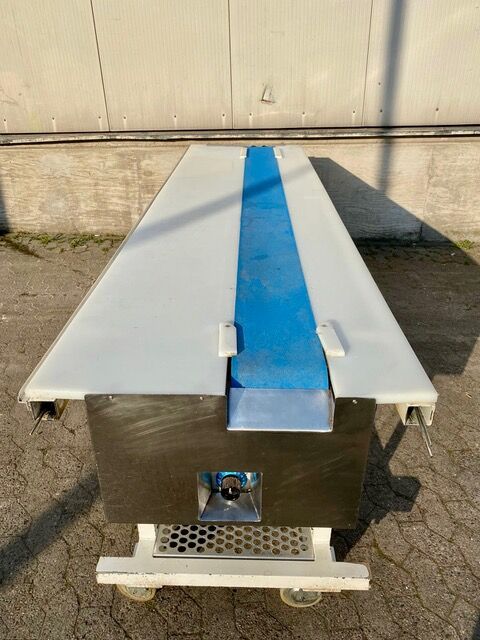 Schober Brezeltisch Brezelschlingtisch Bandtisch trakasti konvejer