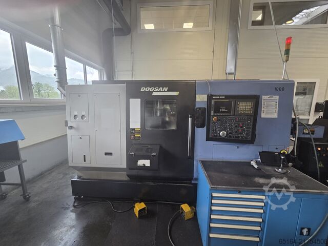 CNC strugarsko-glodački centar
DOOSAN TT1800SY