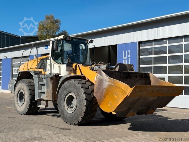 Utovarivač na točkovima
LIEBHERR L566 Radlader 27 Ton *11.350 h