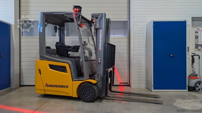 Električni viljuškar za 3 točka
Jungheinrich EFG 213 LiIon Batterie