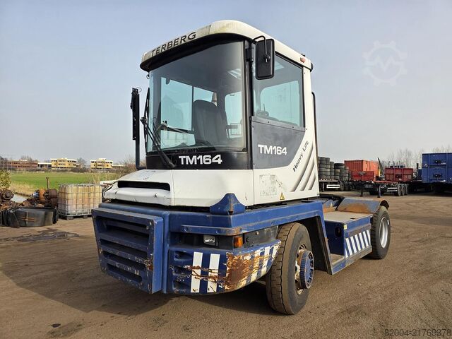 Terminal traktor
TERBERG RT283 | TERMINAL TRACTOR 4X4| TURNING CHAIR. | ...