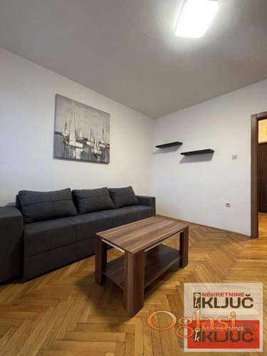 Odlicna garsonjera na Novom naselju