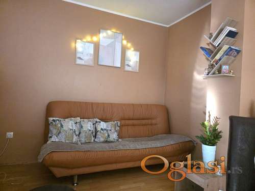 Stan,NOVI SAD,CENTAR,kv: 43, € 380, ID: 9101918