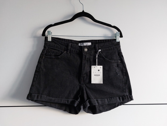 BERSHKA