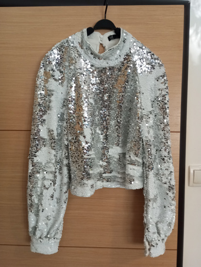 Zara bela ili srebrna? M/S