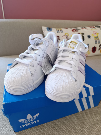 Adidas Superstar