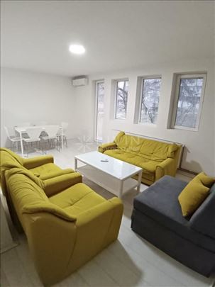 Renoviran 2.0 stan, 48m2 + 12m2 terasa, Karaburma
