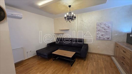 Stan,Novi Sad,Bulevar Evrope,kv: 81.00