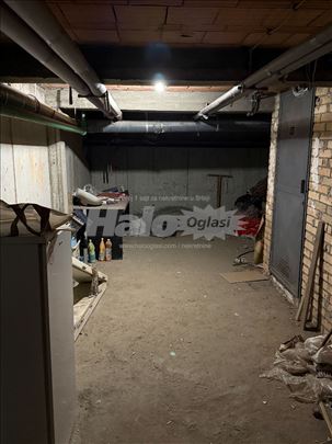Garaža - 25m2 - Grbavica