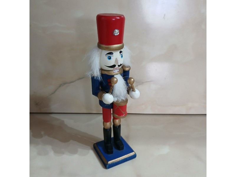 Drveni Krcko Oraščić – Dobošar 18 cm – dekor