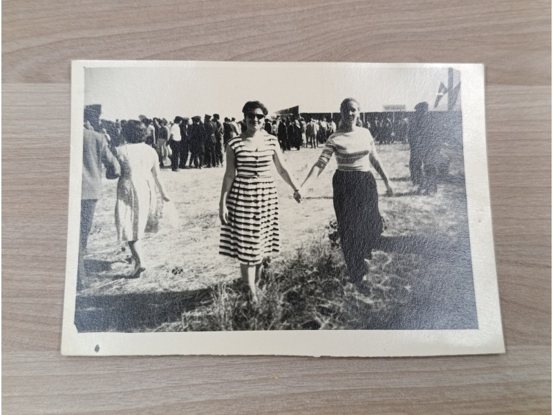 Vintage fotografija drugarice