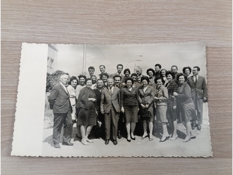 Vintage fotografija grupa ljudi