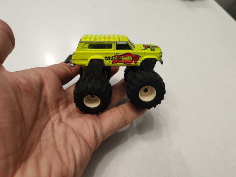 Autic Majorette Monster Truck CHEROKEE No2013-2016