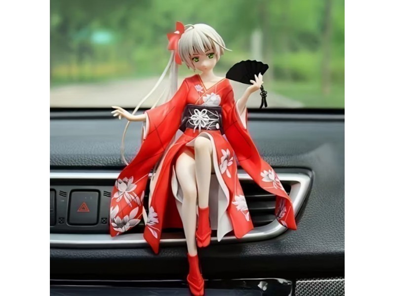 Anime figurica visine oko 14 cm. Crvena