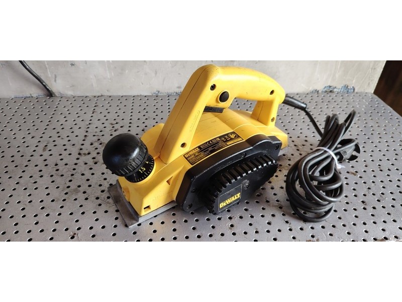 DeWALT DW 680-QS RENDE