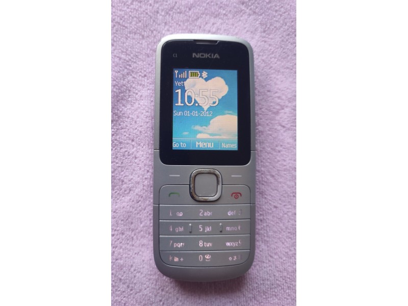 Nokia C1-01(procitaj opis ,vazno je)