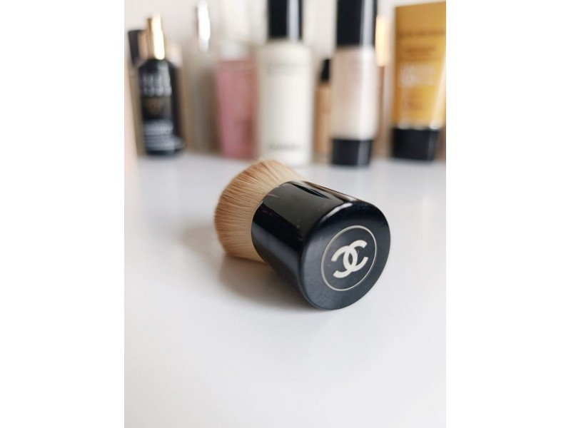 CHANEL Kabuki četkica