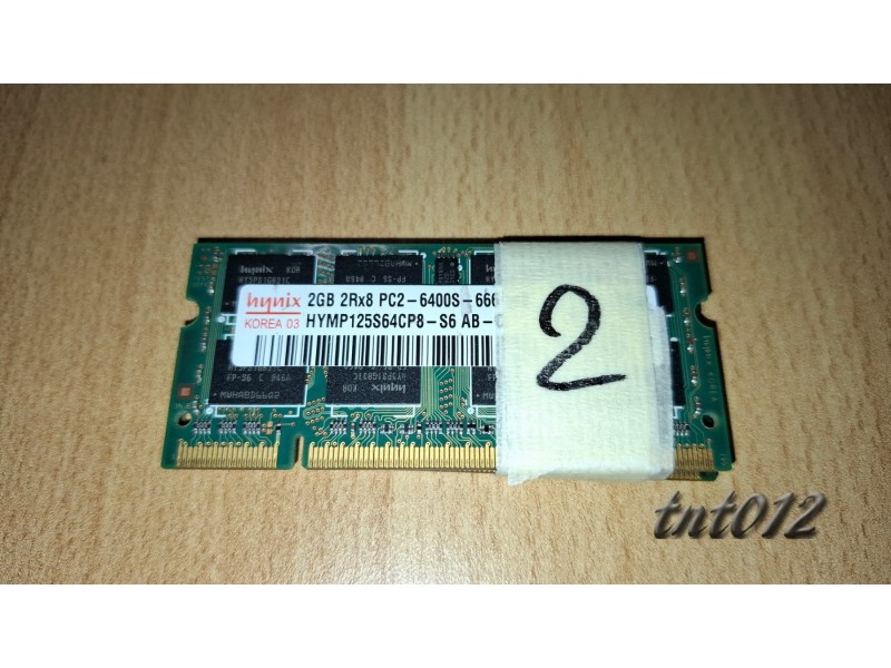 == 2 x 2Gb DDR2 RAM memorija za laptop ==