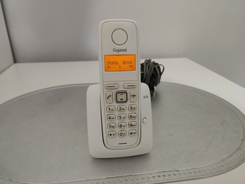 Siemens A120 bezicni telefon,Beli+Baterije.