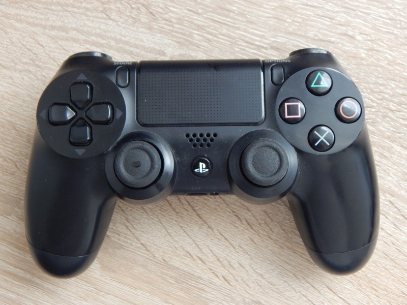 Sony PlayStation 4 Dzojstik