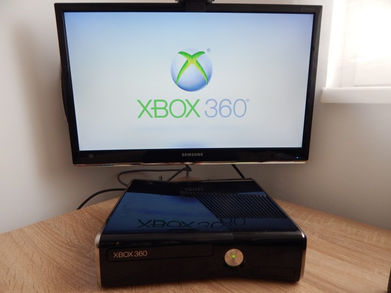 Xbox 360 Slim S