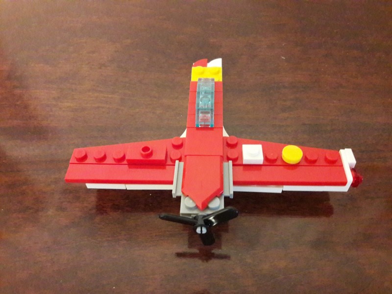 Lego legendarni crveni avion