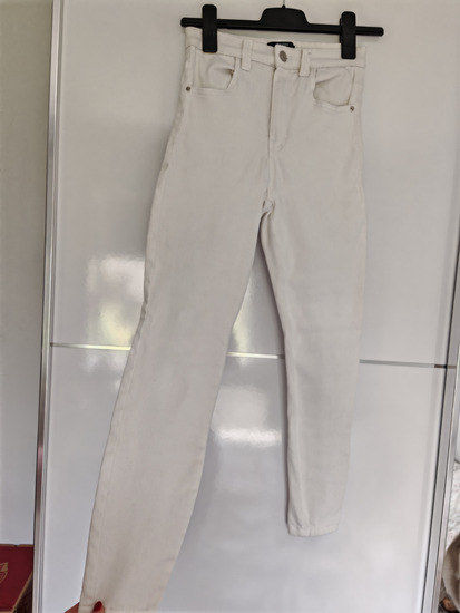 Bershka pantalone