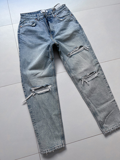 SNIŽENE Moderne ZARA farmerke 1000din