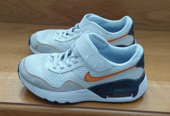 ORIGINAL NIKE KAO NOVE patike za decake, broj 33!