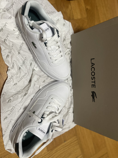 Danas Lacoste br 36 za 5000